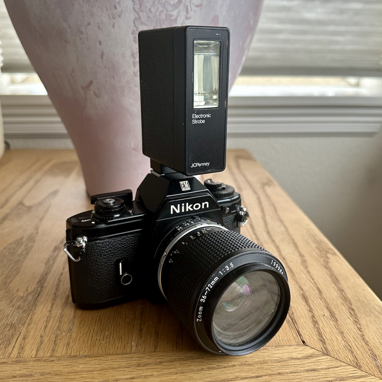 1979 SLR Zoom & Flash | abbalogh.net